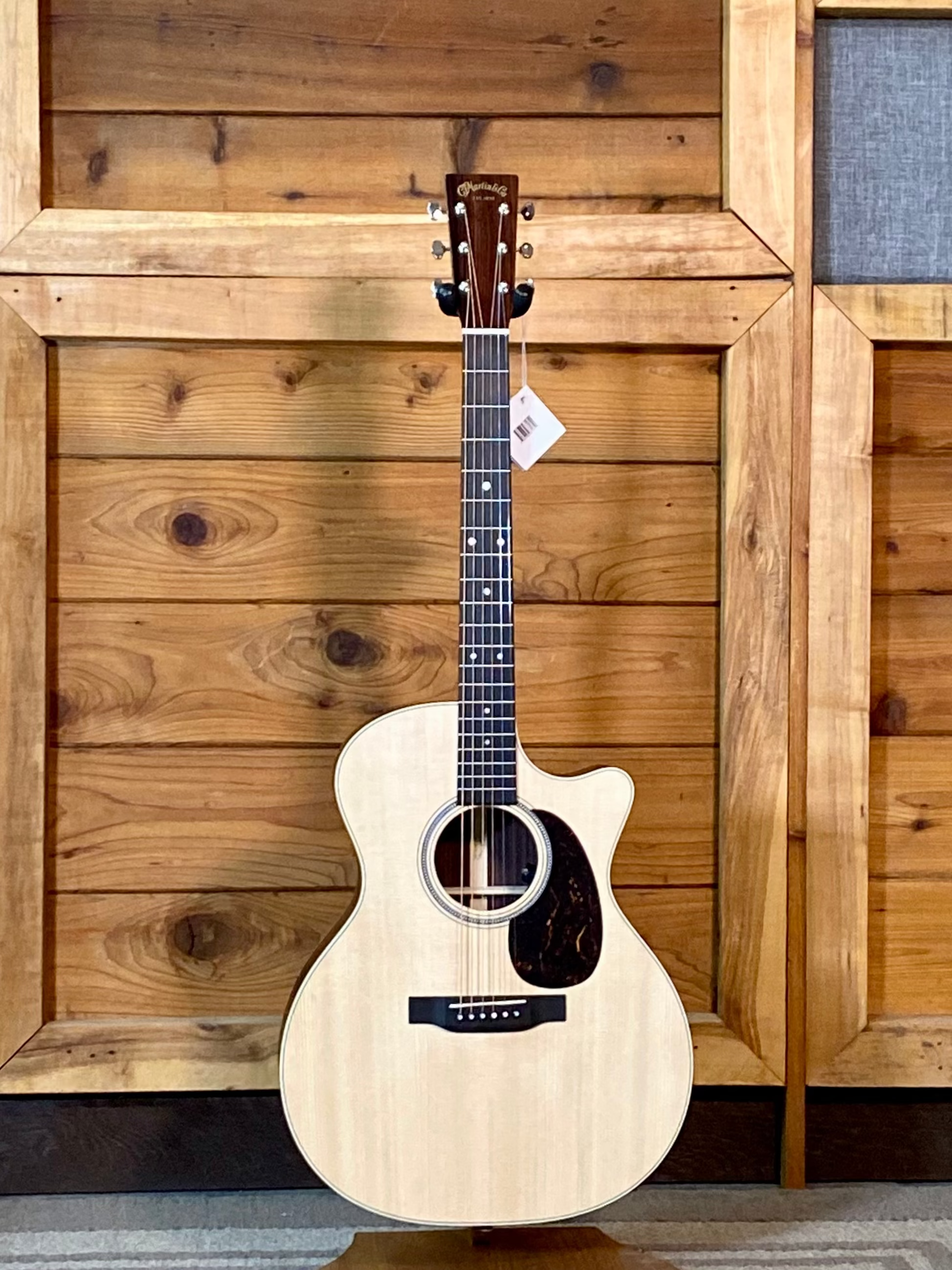 Martin GPC-16E Grand Performance Electric-Acoustic Guitar Rosewood Bac ...